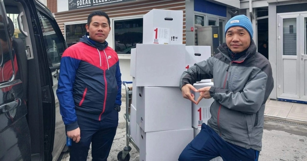 Warga Vietnam di Turki bergandengan tangan untuk mendukung para korban ...