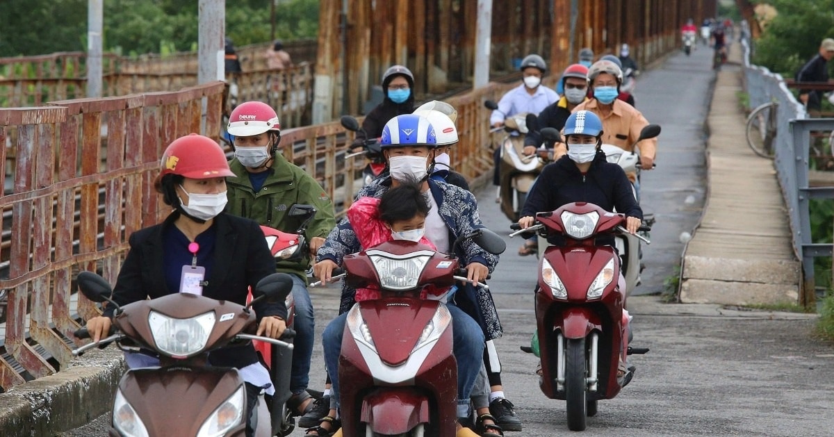 Cold air covers the North