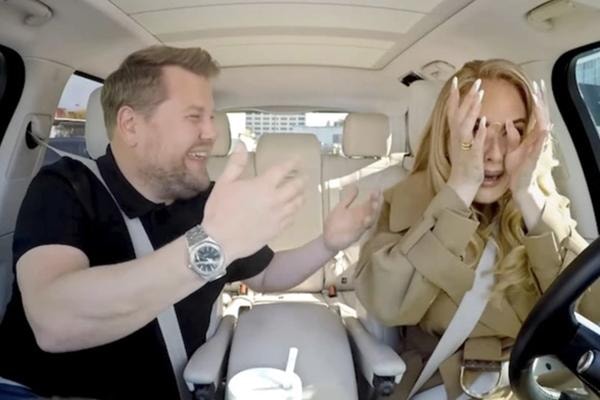 Adele casi tuvo un accidente durante el popular espectáculo.