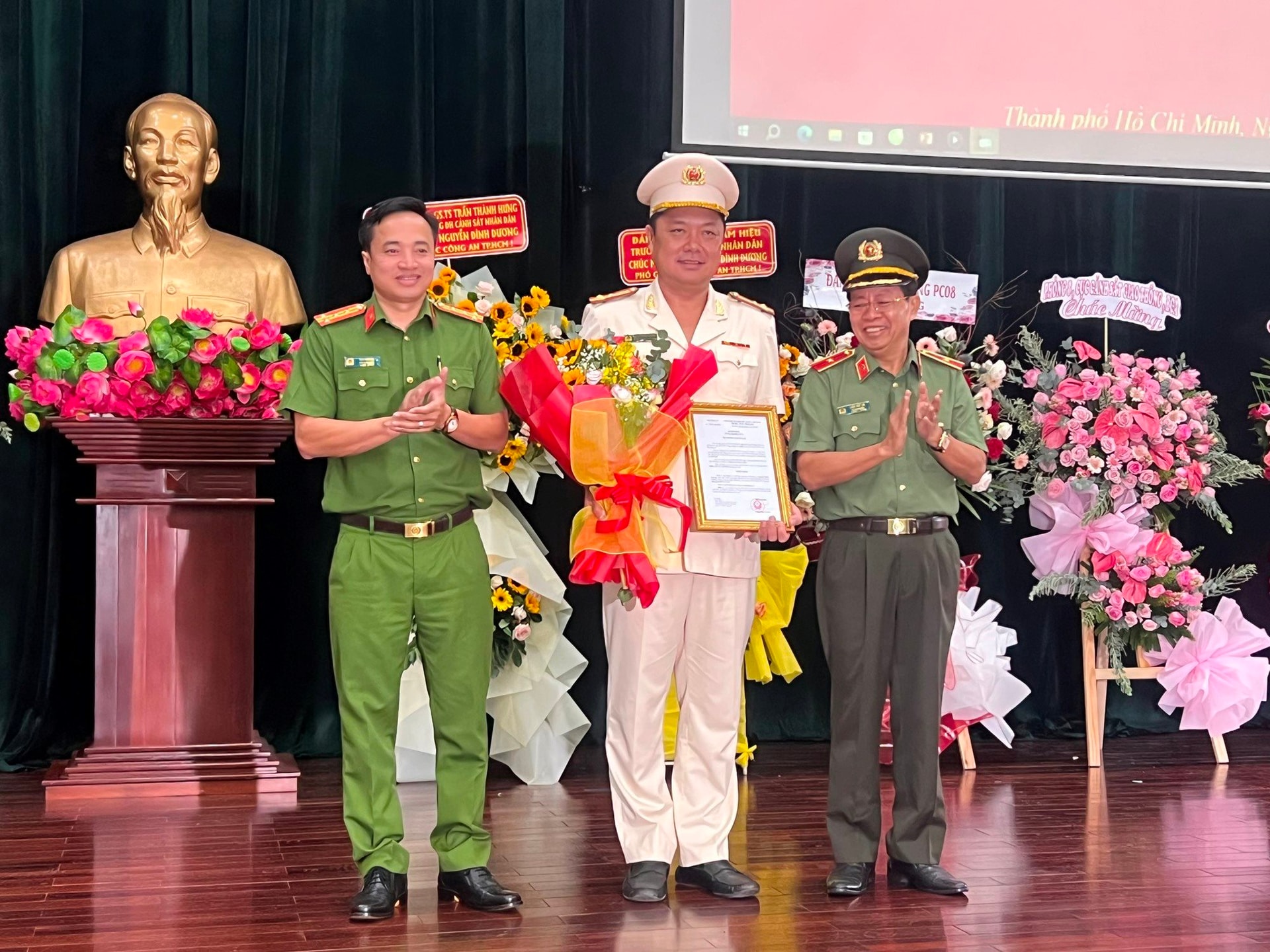 El Jefe de Policía de la ciudad de Thu Duc ha sido nombrado Director ...