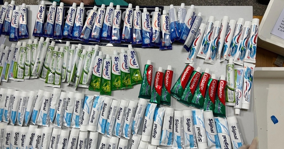 Le cas de « quatre hôtesses de l'air transportant de la drogue » figure ...