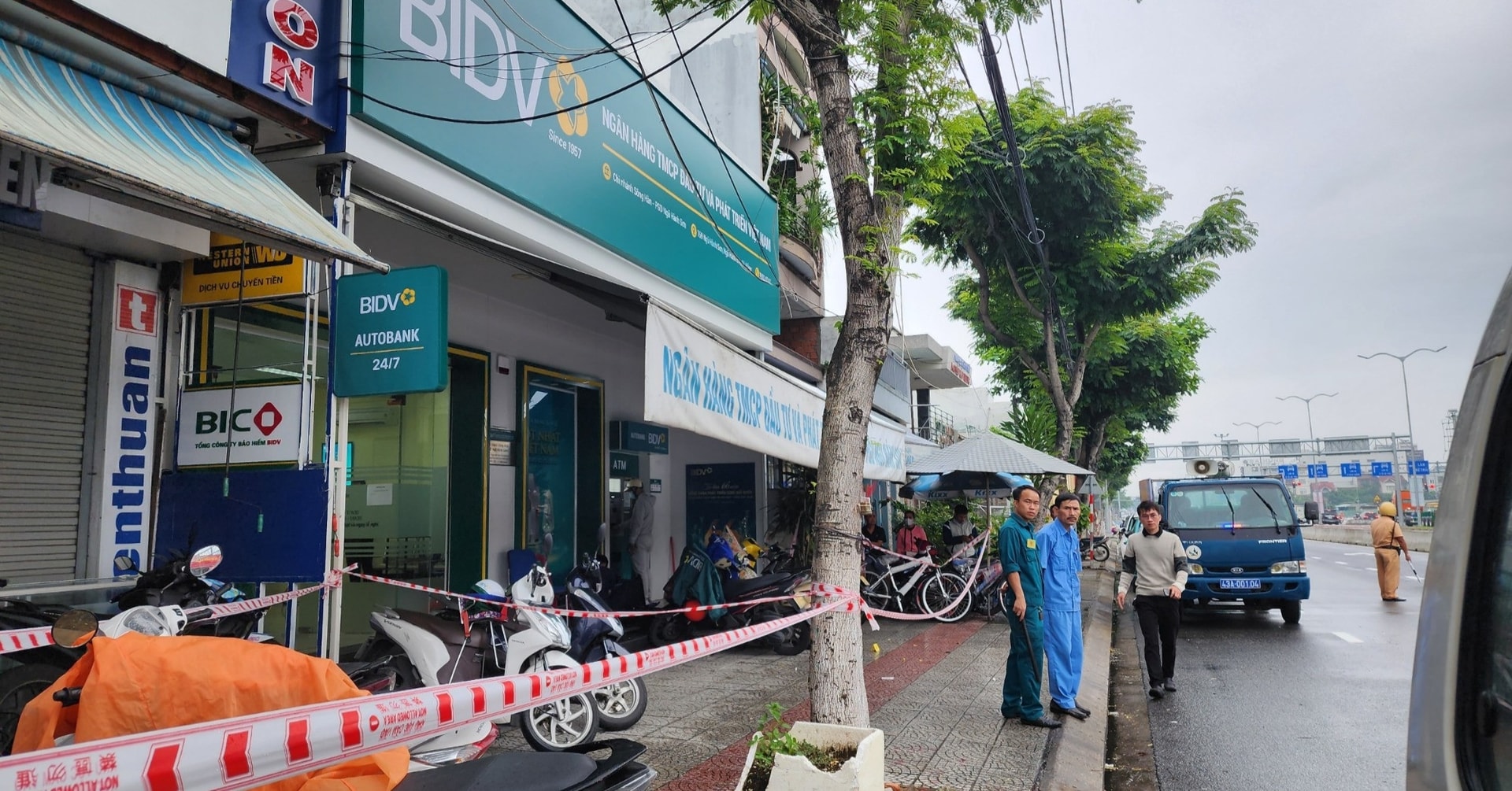 Pengakuan tak terduga dari dua perampok bank yang menikam seorang ...