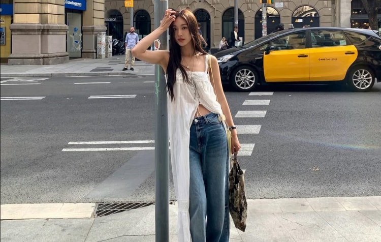 Formule de tenue « légère » avec des modèles fluides en mousseline