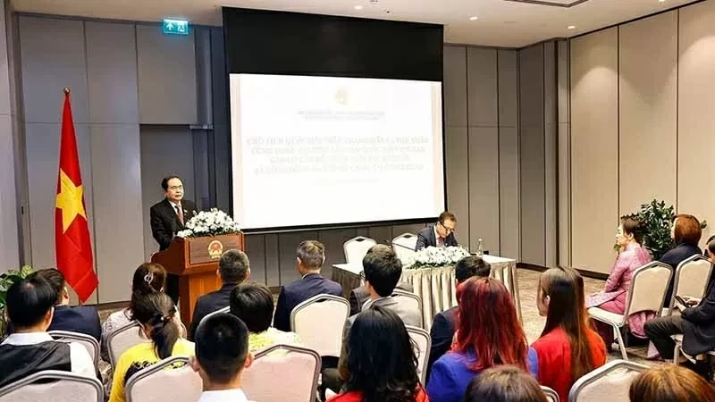 El presidente de la Asamblea Nacional, Tran Thanh Man, se reúne con la ...