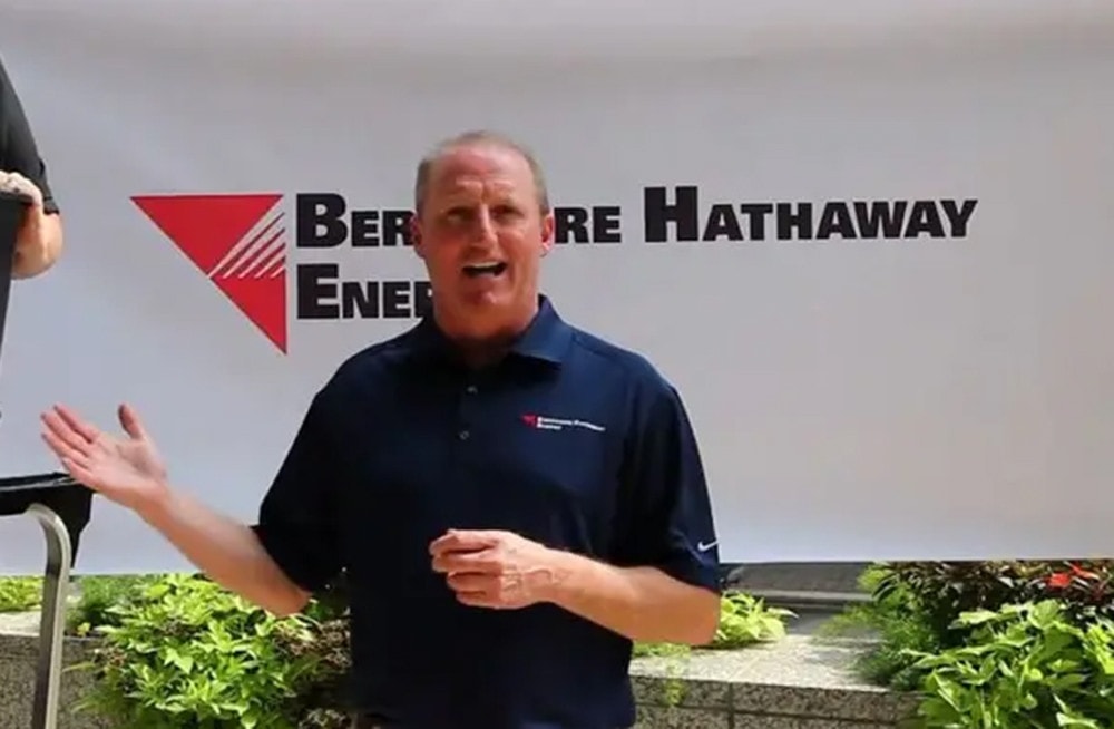 Warren Buffett se aposenta; será que seu sucessor conseguirá superar ...