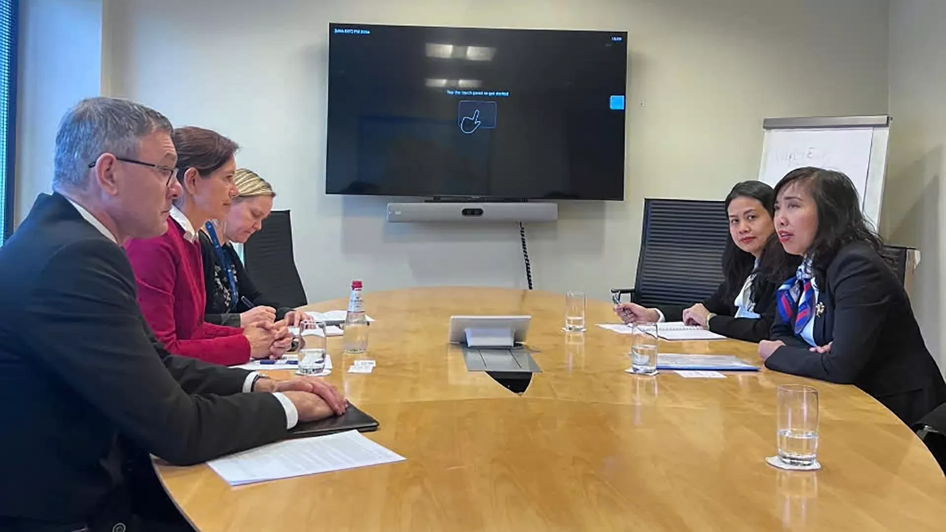 O primeiro-ministro Pham Minh Chinh visita a Estônia: uma visita ...