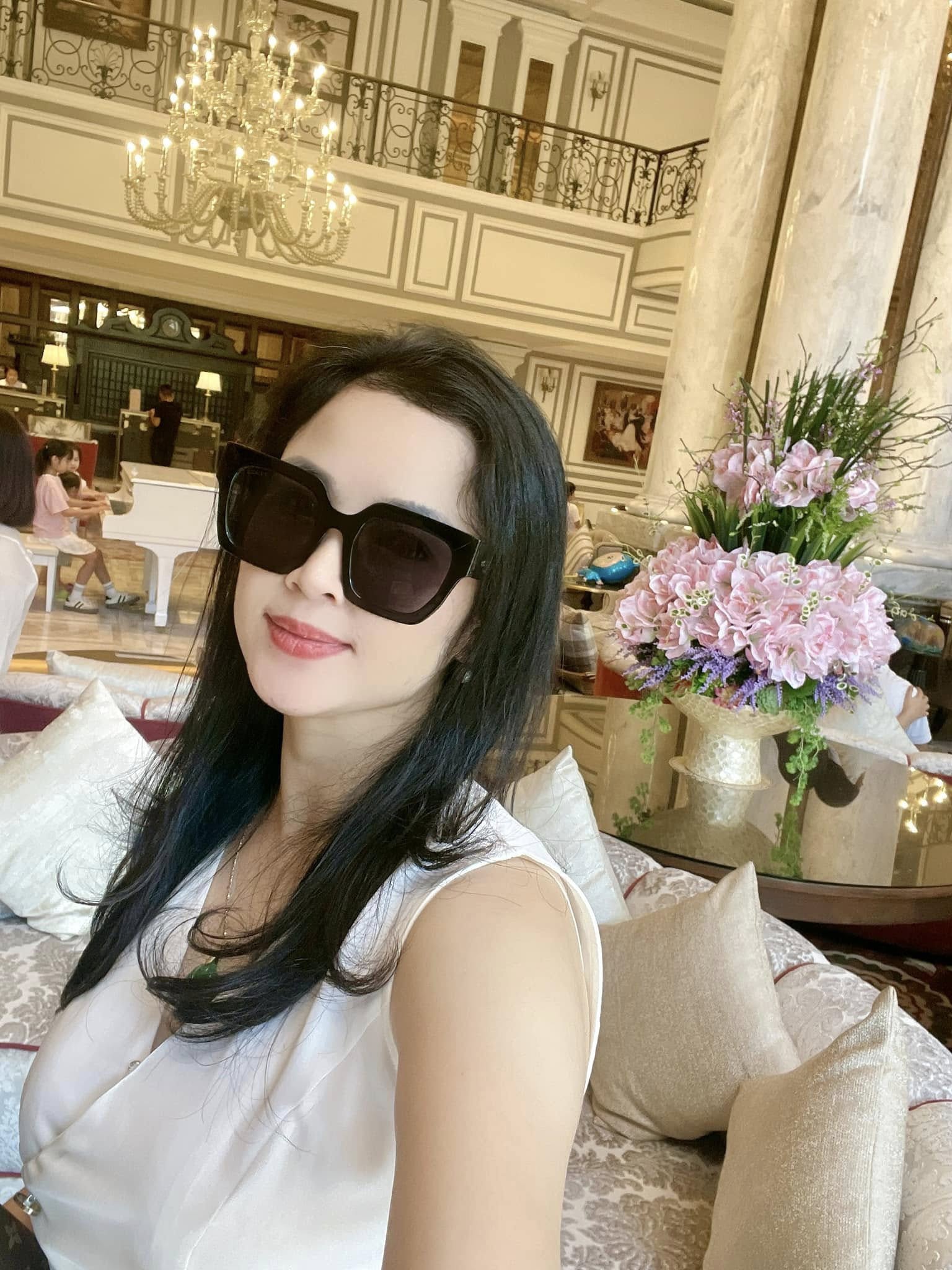 A senhorita Minh Phuong, do programa "Fugindo do Caso": Trocou a ...