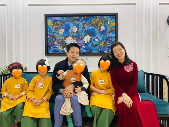 Potret suami kaya yang 'mendukung' kreasi model Eager Village milik MC ...