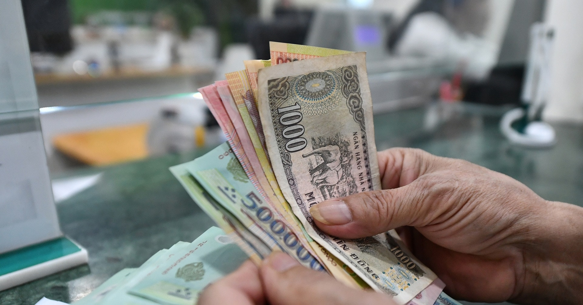 Calculating personal income tax: Need to increase family deduction to ...