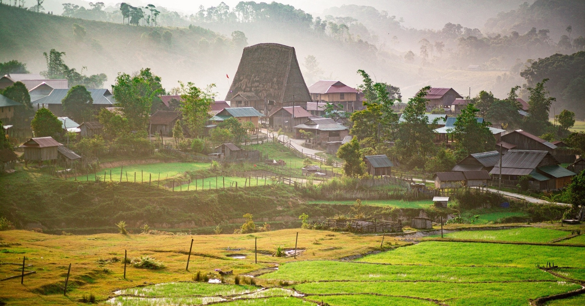 A vila do "paraíso das orquídeas" em Mang Den: os visitantes vêm três ...