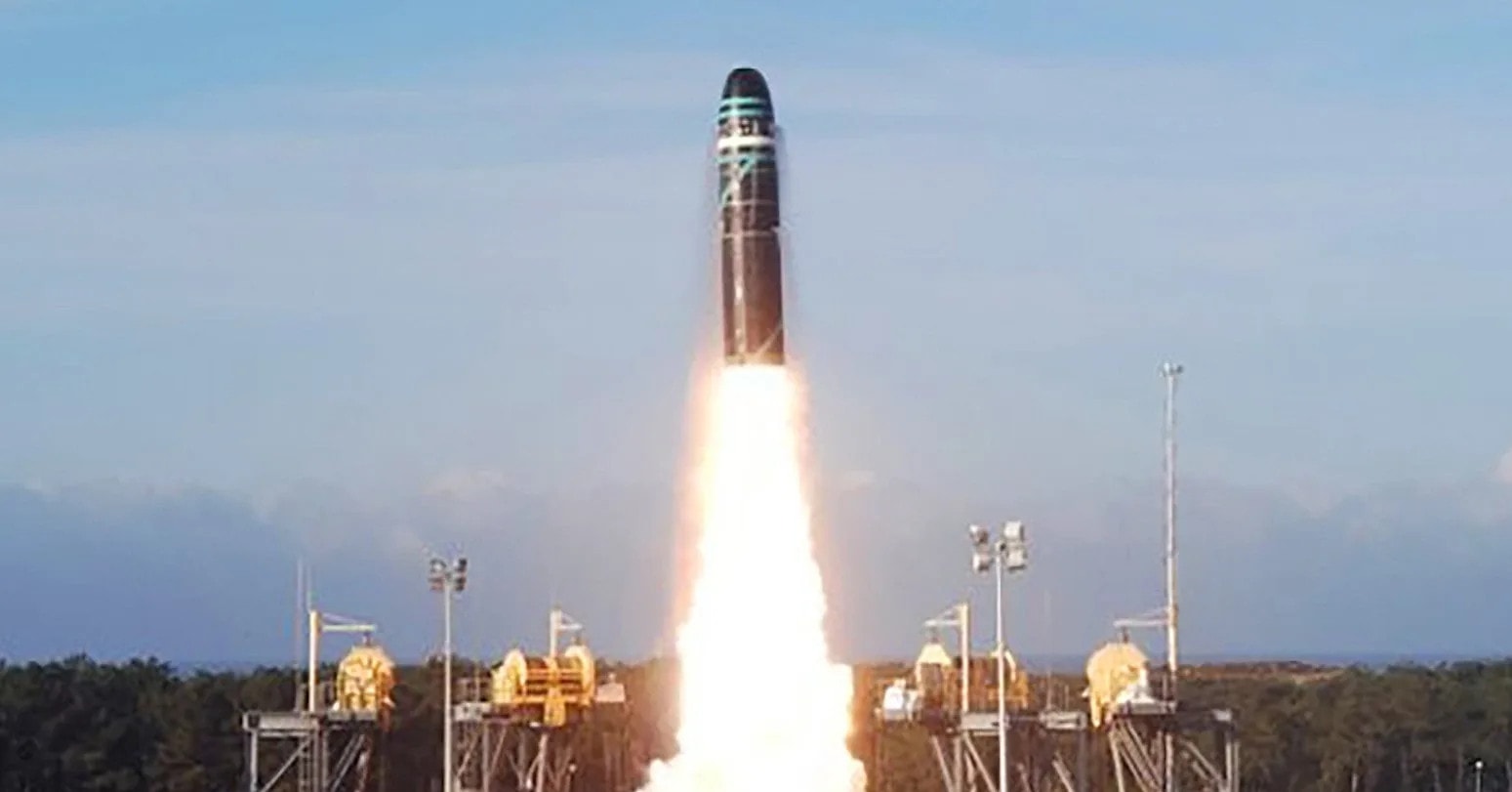 MBT missile with a range of 2,000km, MIRV warhead, Stealth technology ...