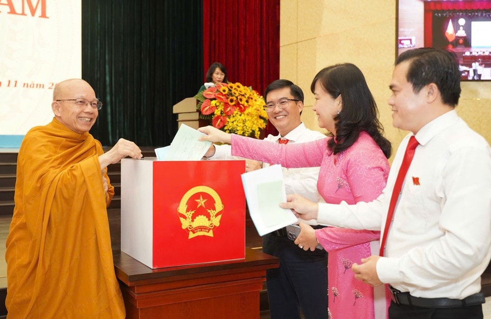 Tran Van Bay, Nguyen Cong Vinh e Hoang Nguyen Dinh foram nomeados vice ...