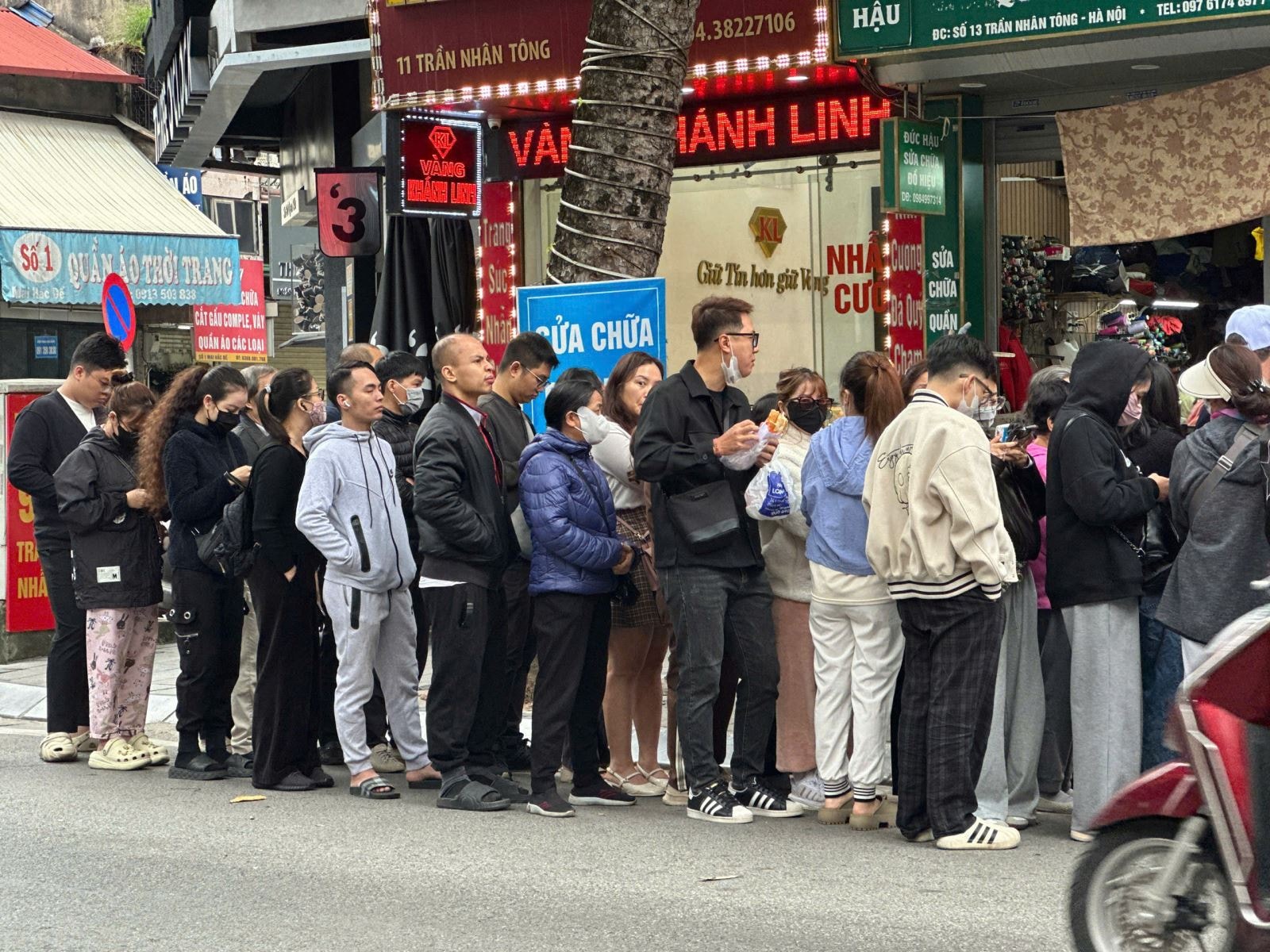 Domestic gold price increased by 84%, people rushed to buy gold due to ...