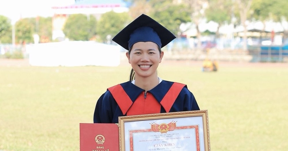 Ánh Viên se graduó con una maestría después de 3 años de estudio.