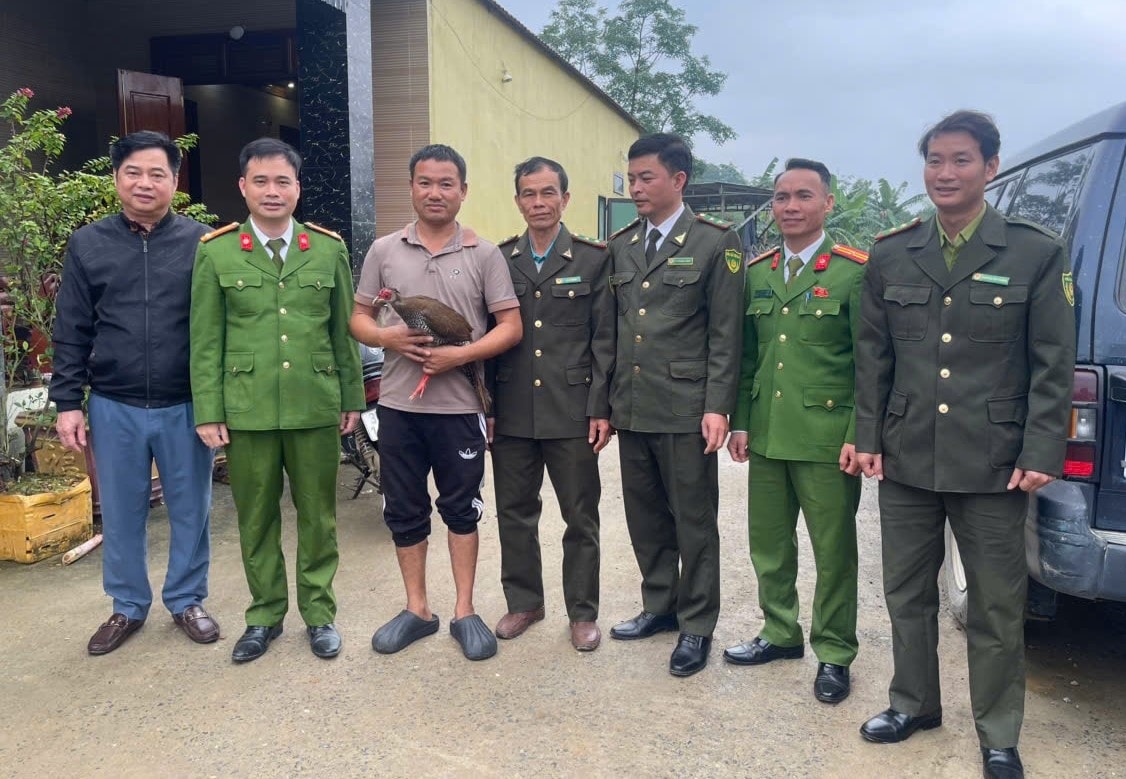 Is it true that a man caught a white pheasant in the forest and handed ...