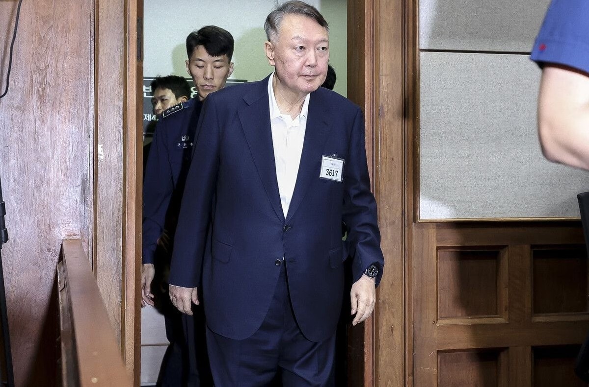 Cựu Tổng thống Hàn Quốc Yoon Suk Yeol hầu tòa vì cáo buộc gây nội loạn