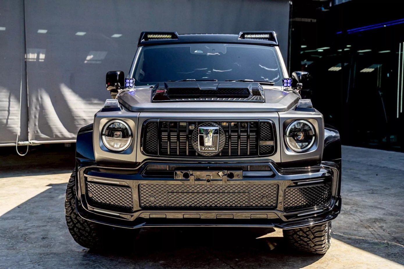 SUV modifié qui « imite » le Mercedes-AMG G63