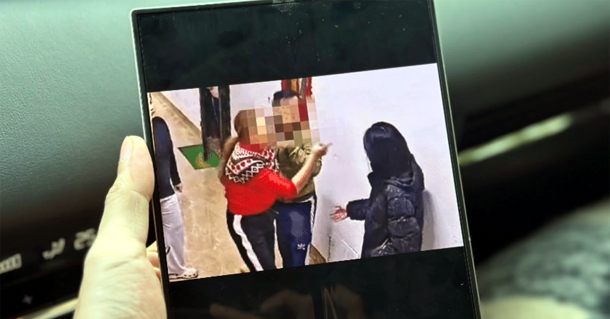 Woman detained for assaulting neighbor in Hanoi apartment building.