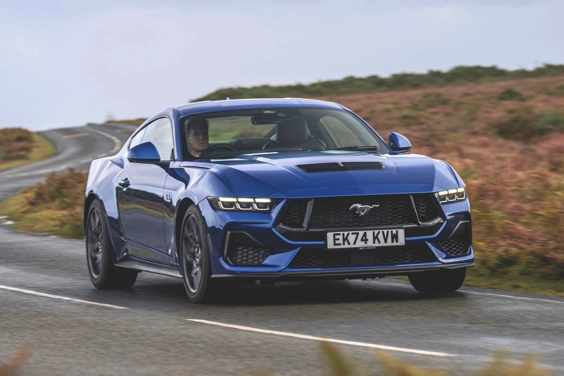 Bản tin Xe cộ 15/1: Red Bull chốt thiết kế siêu xe 1.200 mã lực