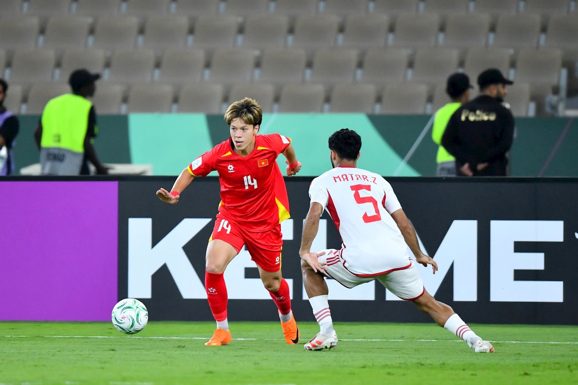 Live broadcast of the U23 Vietnam vs U23 UAE football match, quarter ...