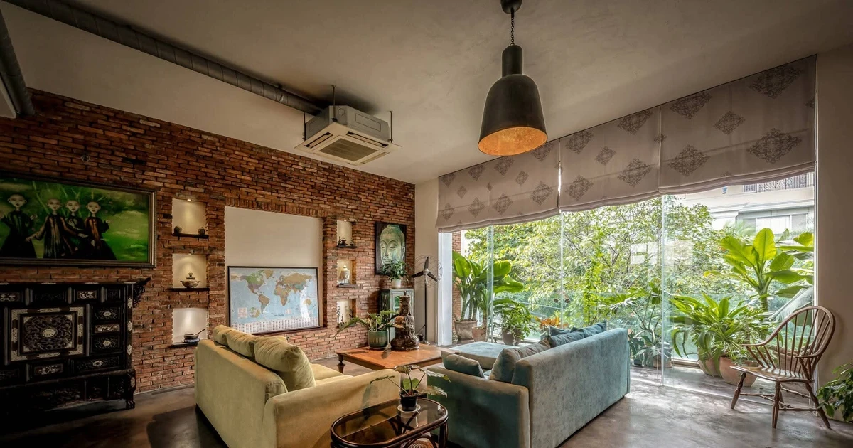 Bên trong căn nhà ẩn sau cánh cổng xanh