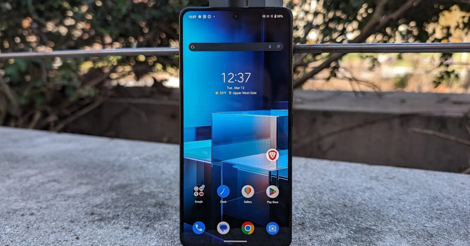 Is ASUS temporarily withdrawing from the smartphone market?