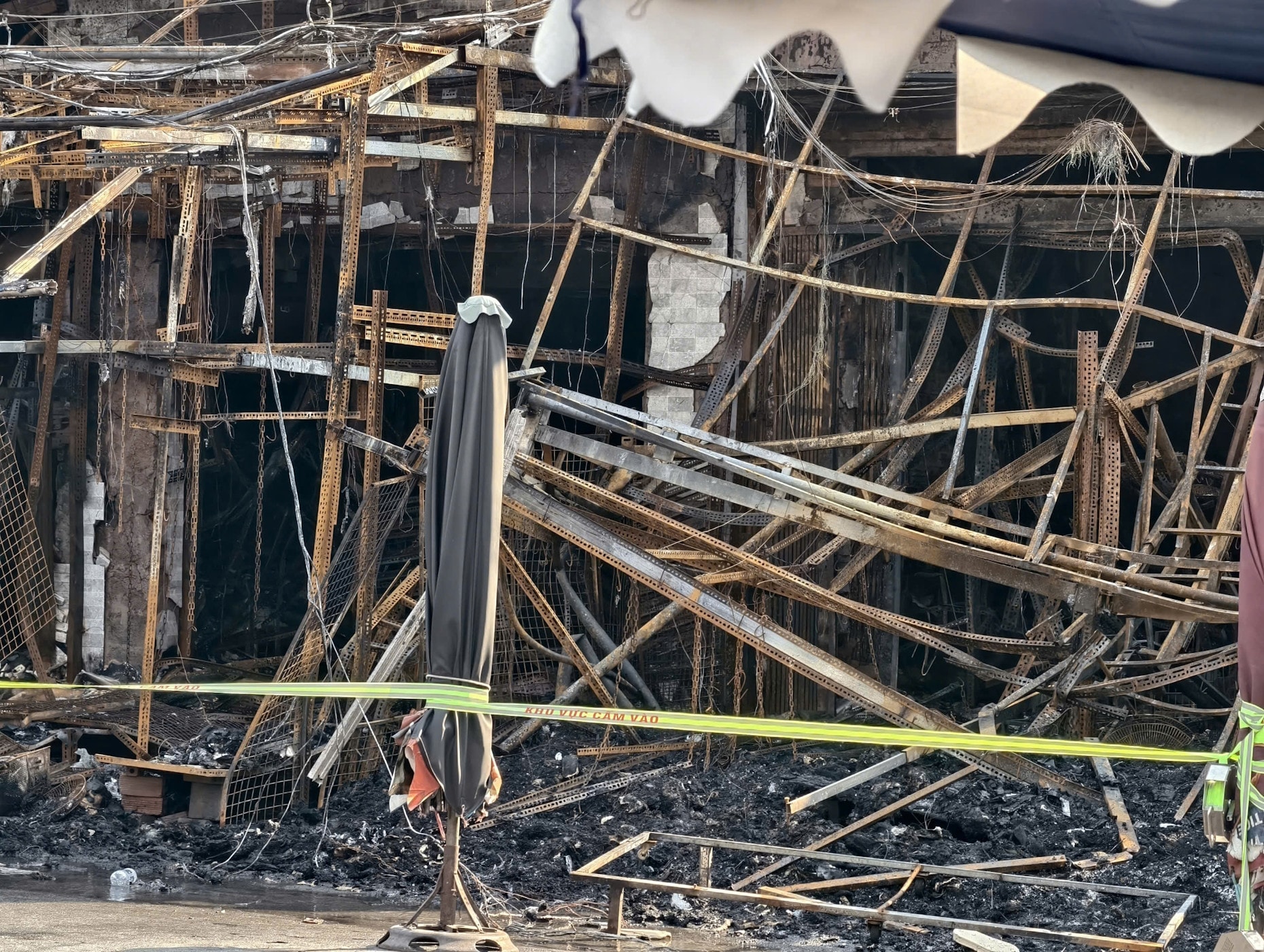 Major fire in Ho Chi Minh City, many houses burned down.